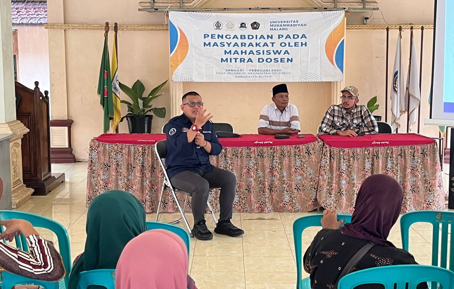 Sosialisasi Literasi Keuangan dan Design Branding UMKM Desa Selorejo ...